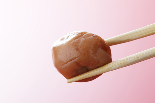 9 beneficios de la umeboshi que no conocías - Recetas